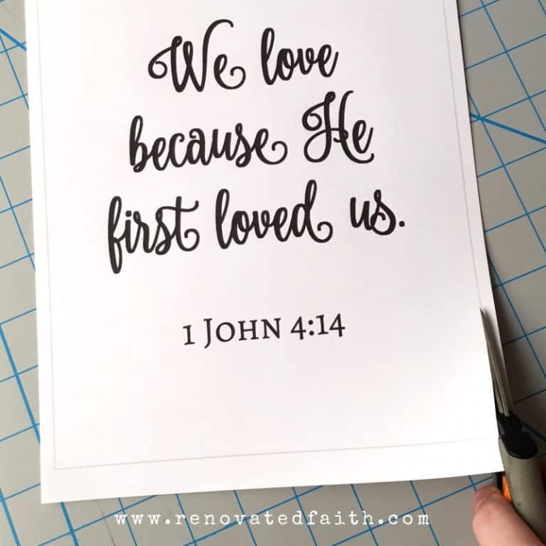 The Easy Way to Make DIY Painted Signs (Free Scripture Printables)